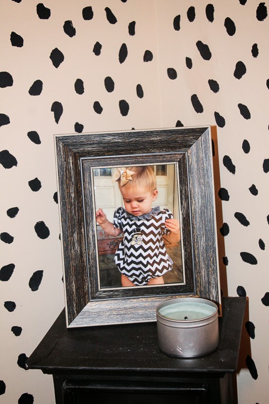 Gratefully Inspired: Powder Room Reveal // DIY Leopard "Wallpaper"