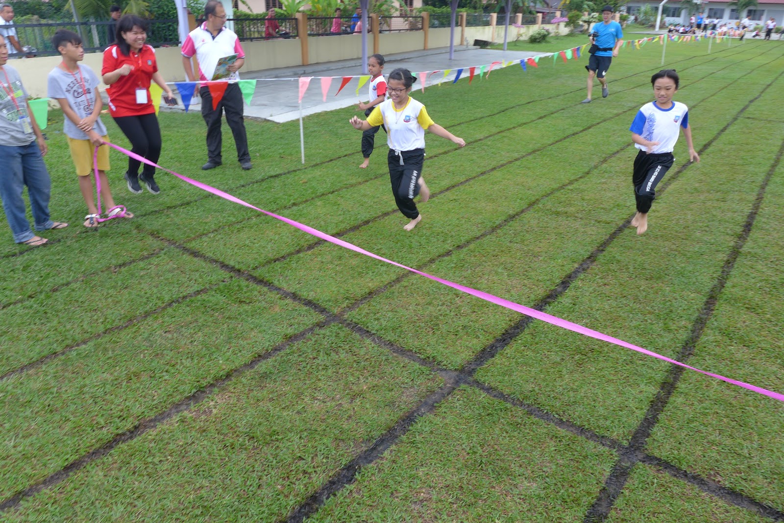 SJK(C) KG BARU BROGA 专页: 武来岸新村华小第二十八届运动会