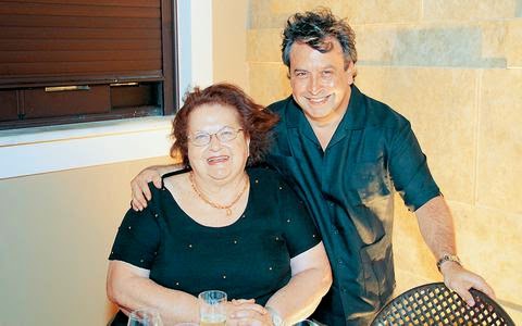 Ο ΥΠΟΔΙΚΟΣ ΓΙΑ ΚΑΚΟΥΡΓΗΜΑΤΑ ΕΒΡΑΙΟΣ ΒΙΚΤΩΡ ΡΕΣΤΗΣ ΚΑΙ Η ΕΒΡΑΙΑ ΜΑΜΑ ΤΟΥ ...