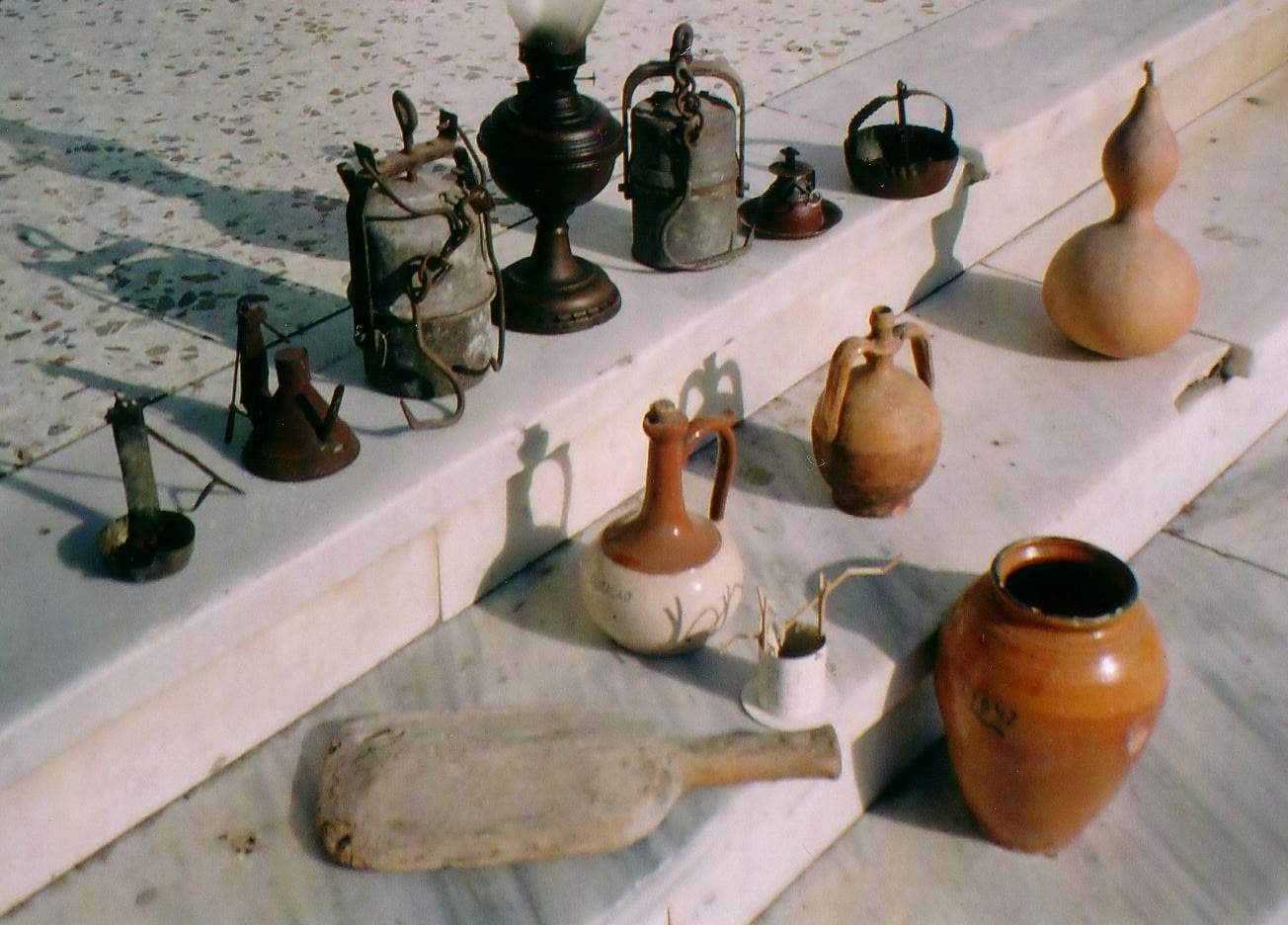 ΓΙΑΝΝΗΣ Δ.ΛΥΡΑΣ: ΔΙΕΠΙΣΤΗΜΟΝΙΚΗ ΠΡΟΣΕΓΓΙΣΗ ΤΟΥ ΦΩΤΟΣ ΚΑΙ ΤΗΣ ΦΩΤΙΑΣ