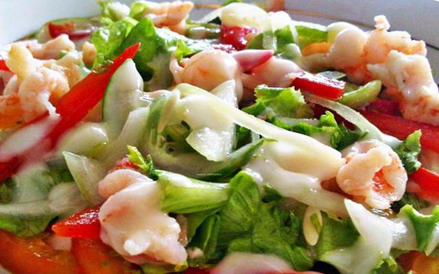 Resep dan Cara Membuat Salad Udang Bawang