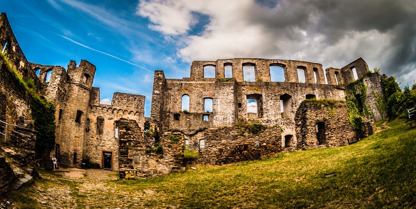 A Jersey Broad Abroad: Rheinfels Castle: From the Time of Thrones