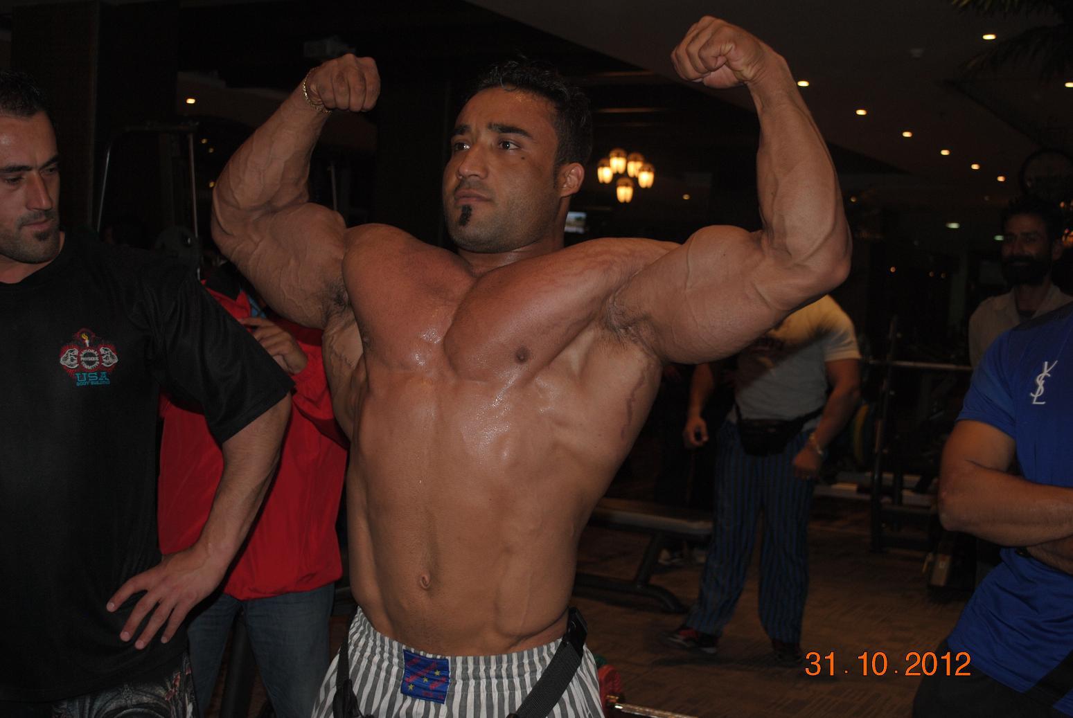 Muscle Lover: Afghan bodybuilder Mohammad Harun Azamy