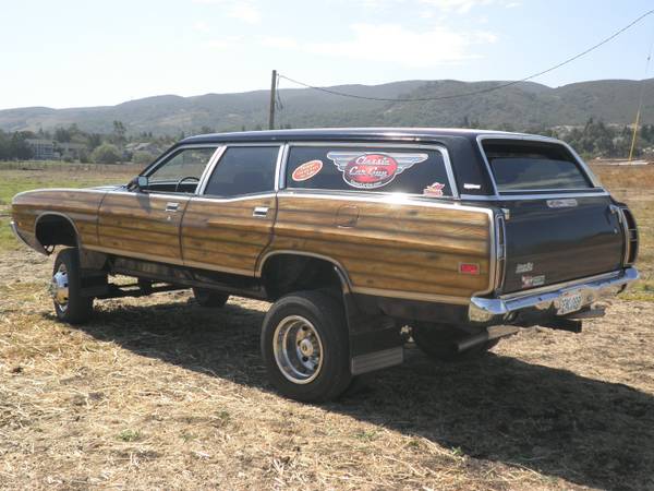 20k: Custom Dually Wagon: 1972 Ford Country Squire - DailyTurismo