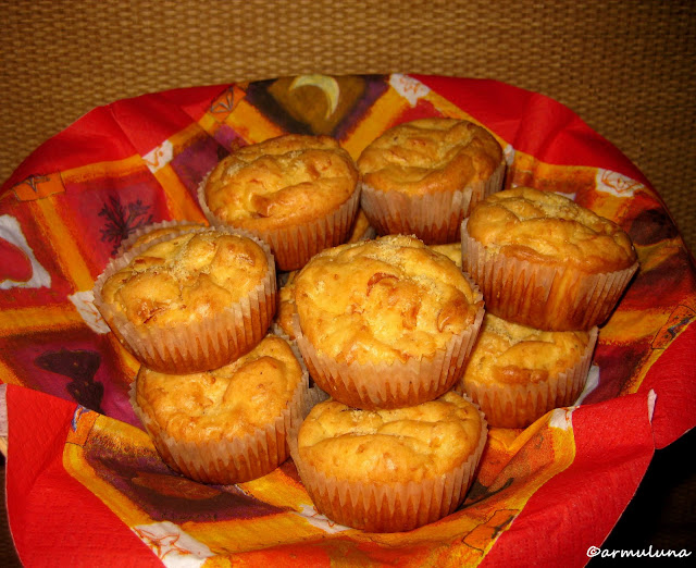 Õhulised muffinid pepperoni ja juustuga - Kodused lood