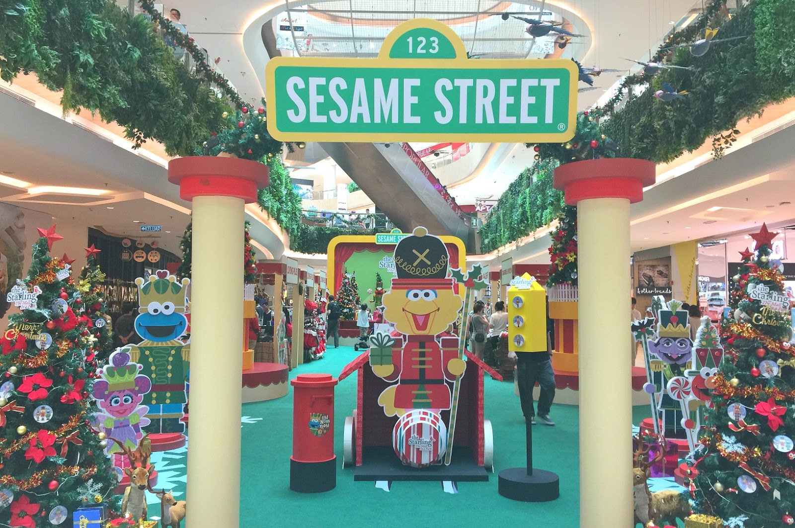 Faith Luv 2 Eat N Travel : December 2017