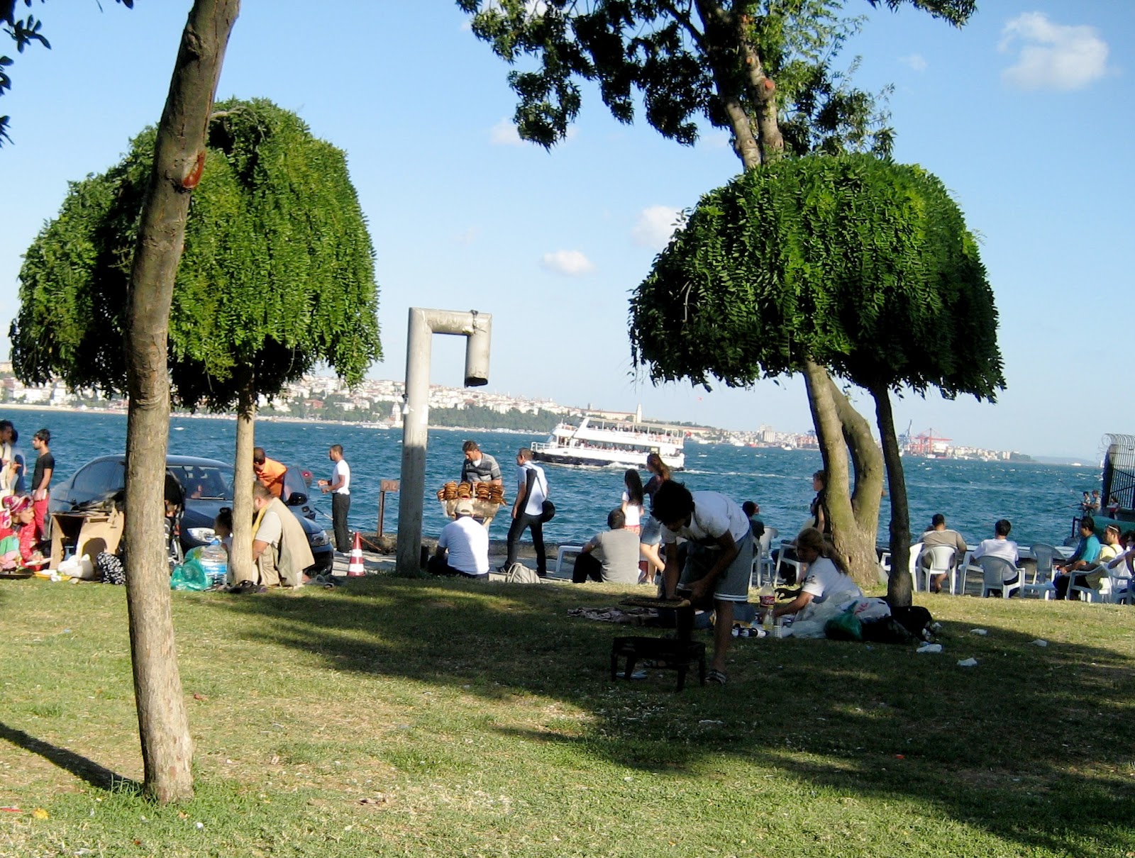 Living Rootless: Istanbul: Sunday Afternoon in the Park