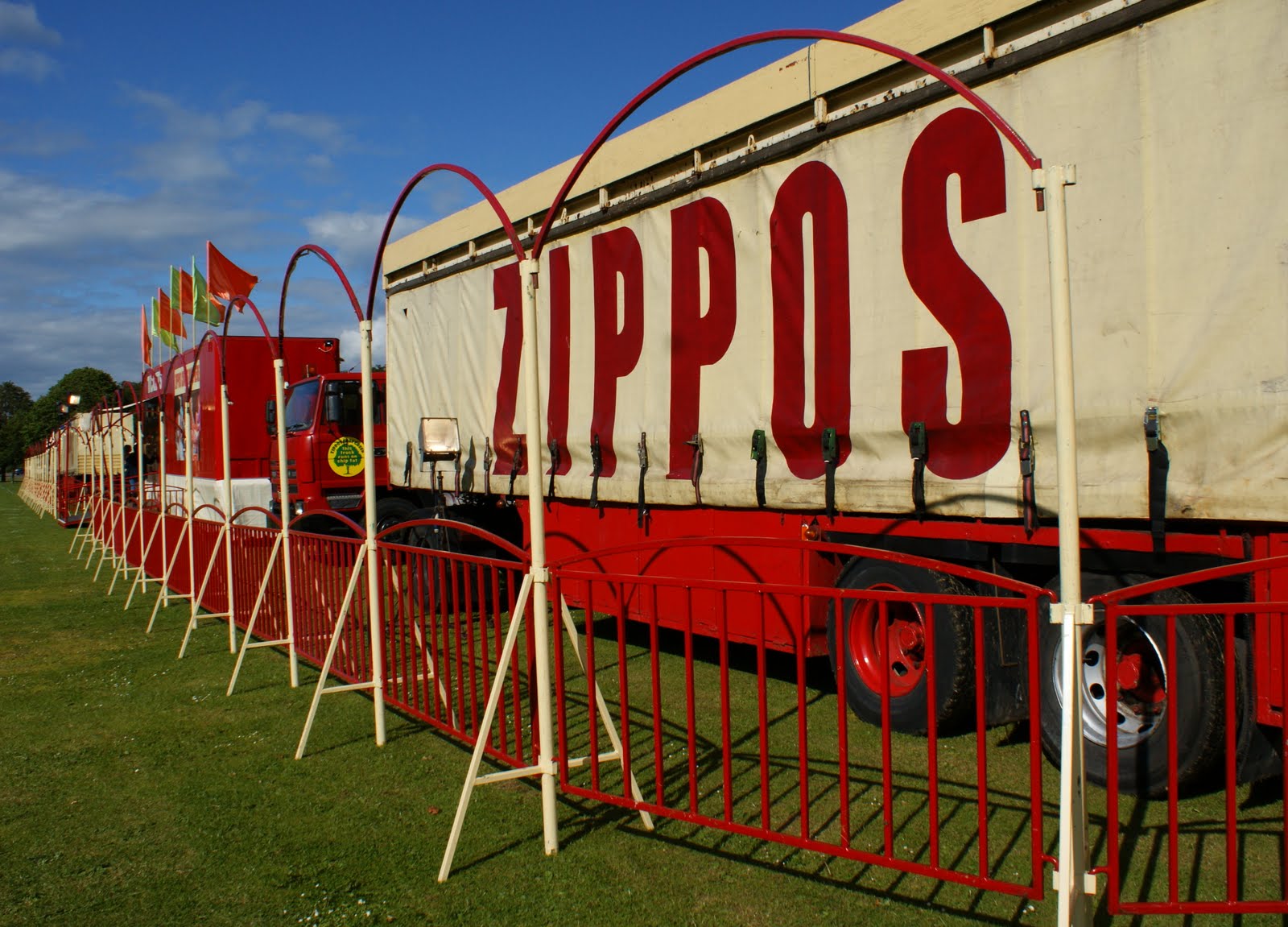 Tour Scotland: Tour Scotland Photographs Zippos Phoenix Circus Perth