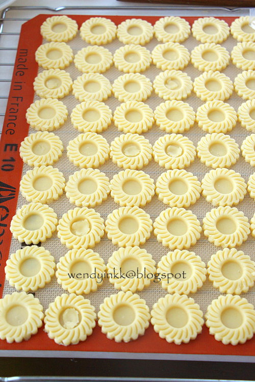 Table for 2.... or more: Pineapple Tart Cookies (Open Faced)