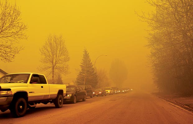 MAD NEWS: Slave Lake Wildfire Disaster: Updated Gallery - - During and ...