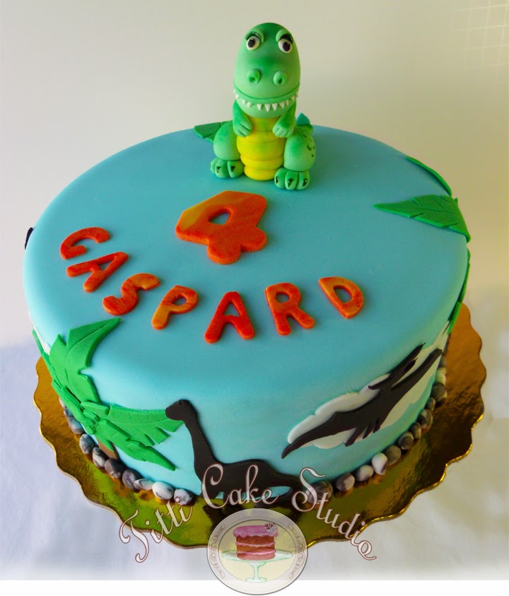 Titti Cake Studio: Dinosaur Themed Cake