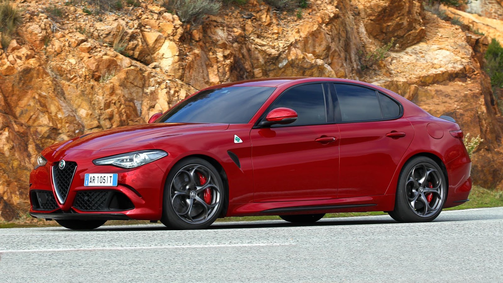 Alfa Romeo Giulia QV Nürburgring rekorunu geri aldı - Sekiz Silindir