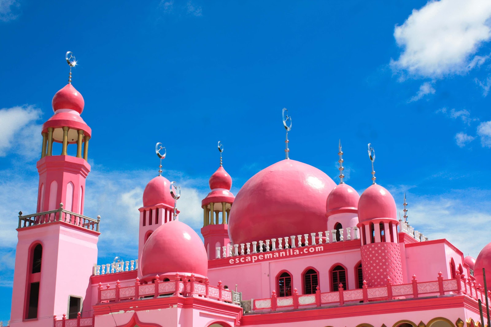 Maguindanao's Pink Mosque and Inaul Weaving Center | Escape Manila