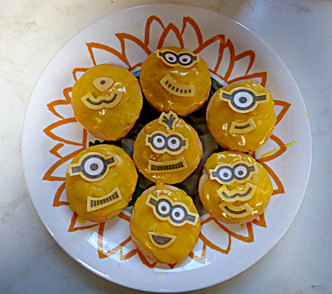 Chez Maximka: Minion biscuits