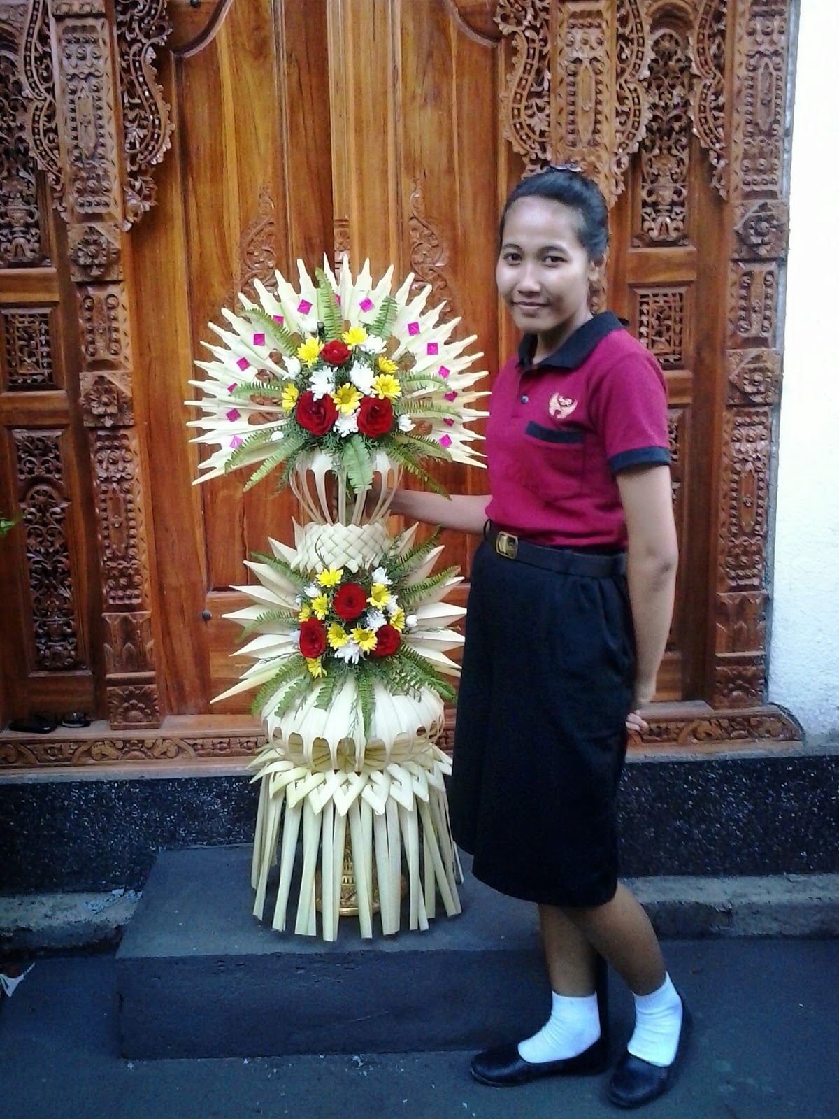 Dunia Perhotelan: Cara Merangkai Gebogan Bunga