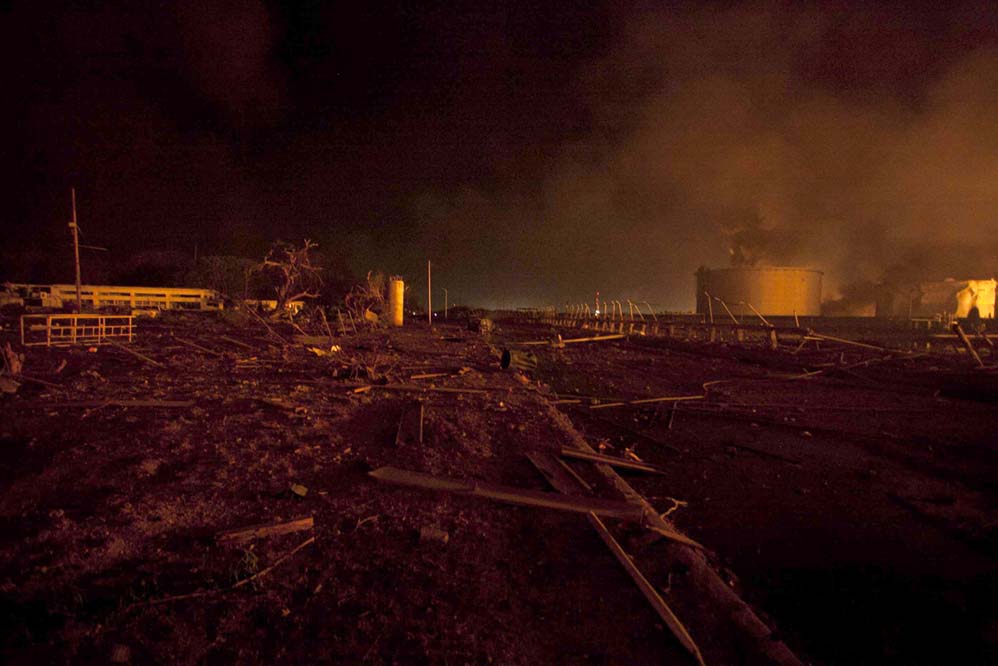 El Parroquiano: Las 30 imágenes mas impactantes de la tragedia de Amuay ...