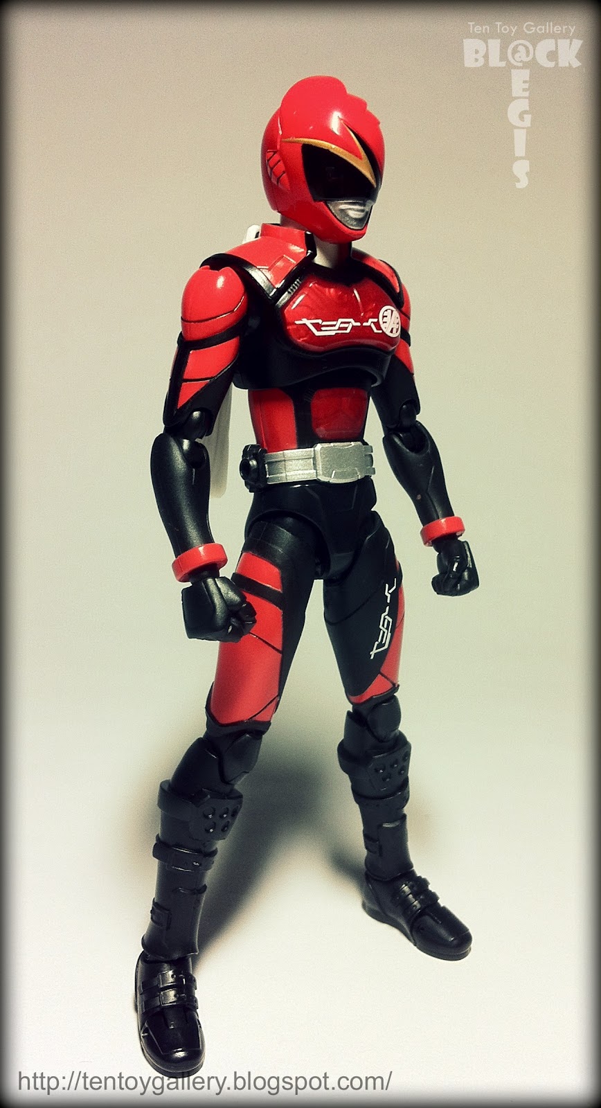 Ten Toy Gallery: Review: S.H.Figuarts Akiba Red