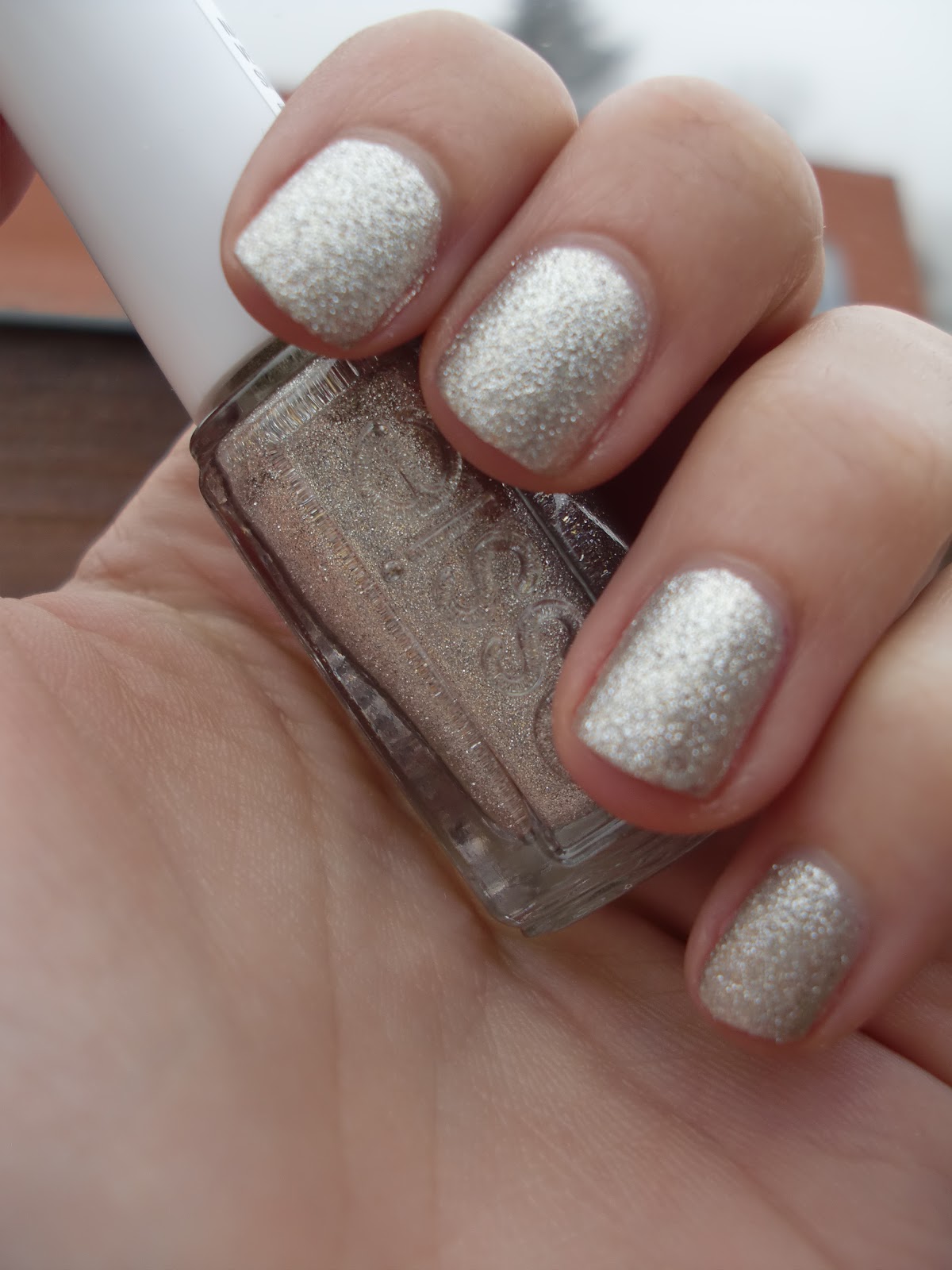 Lipstick and Heart: Essie Mini Le Set - Leading Lady