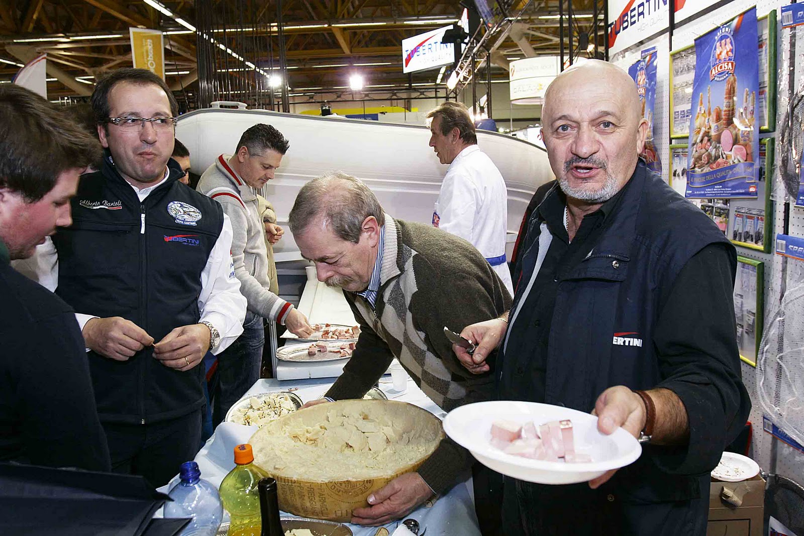 Kyosho Fairwind 900 Sailboat