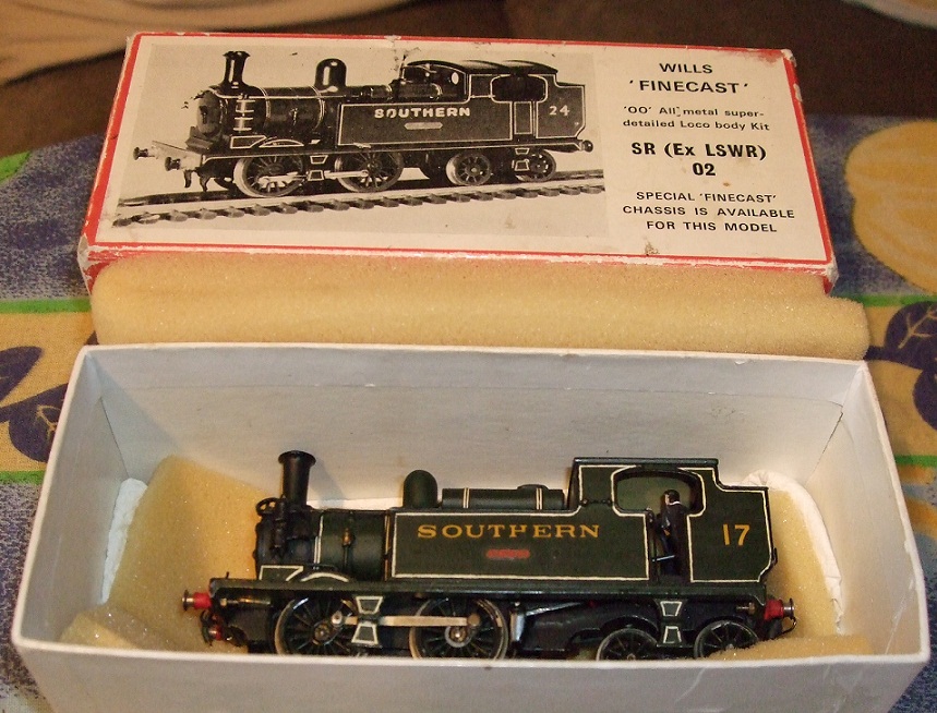 GEOFF TYLER - RAILWAY MODELLER: OO GAUGE CLASS O2 No. 17 SEAVIEW [SOLD]