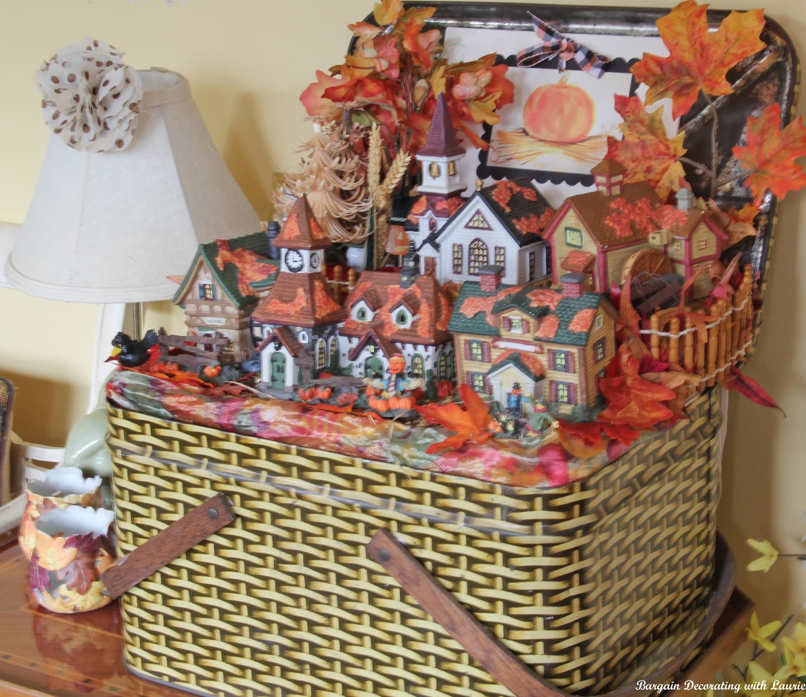BARGAIN DECORATING WITH LAURIE: FALL DECORATING CONTINUES