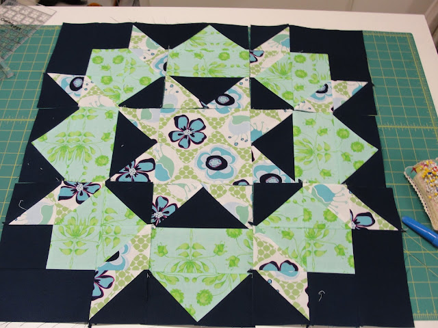 Stitchy Quilt Stuff: Swoon Quilt: Block #1
