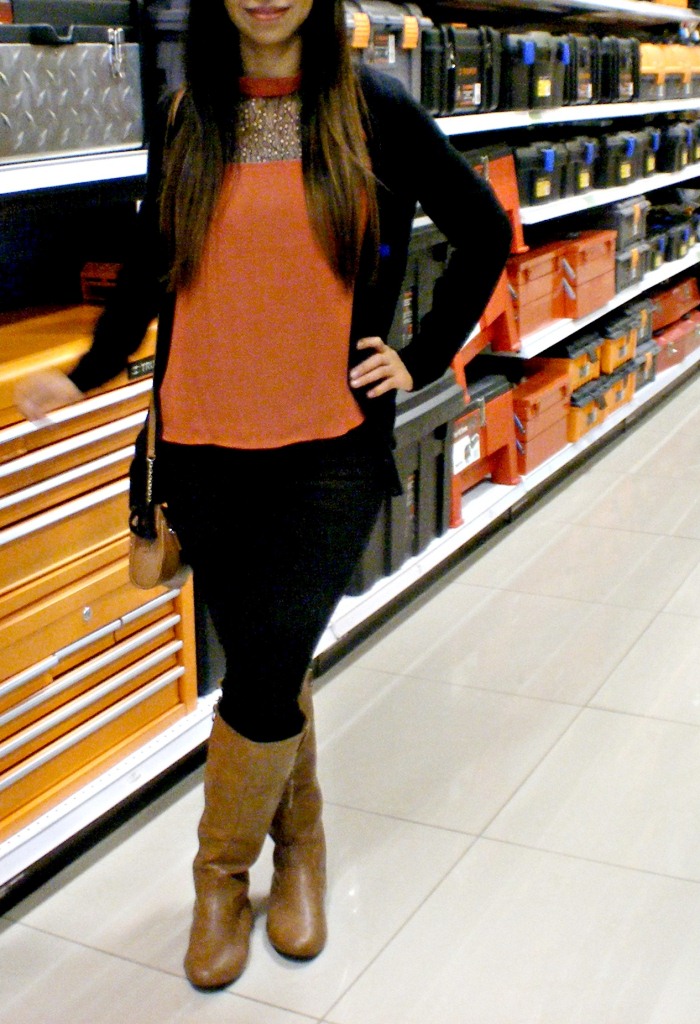 OUTFIT DEL DÍA: Look con blusa color zapote