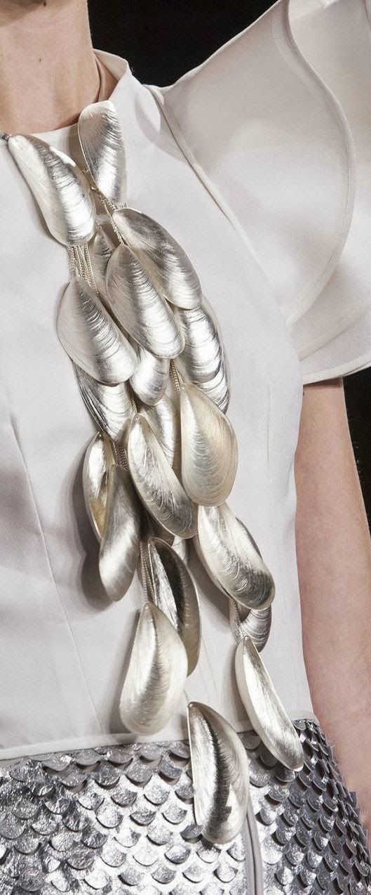 Grosgrain: Cascading Mussels Necklace DIY