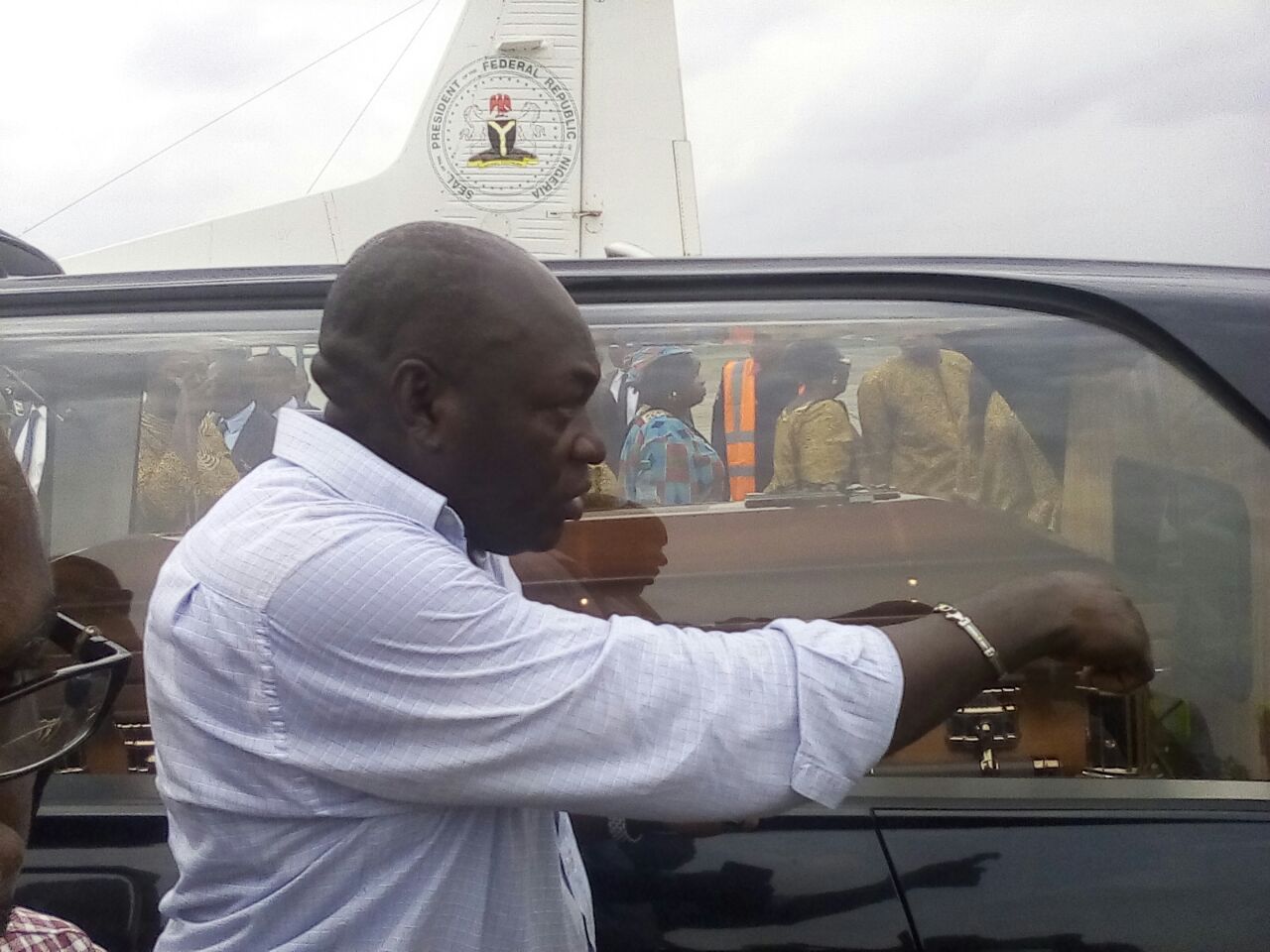 FACTBECKIE BLOG: REMAINS OF ELDER STATESMAN DR. OGBEMUDIA ARRIVES HIS ...
