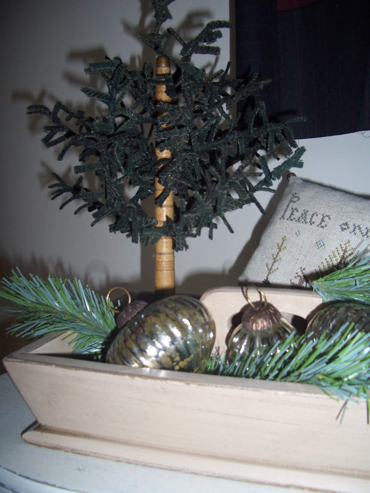 Country Prims: Hello! Feather wool tree link and tutorial