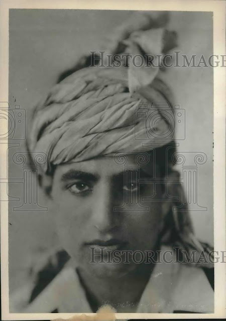 History of Pashtuns: Abdul Ghani Khan, " Son of ex-King of Afghan ...