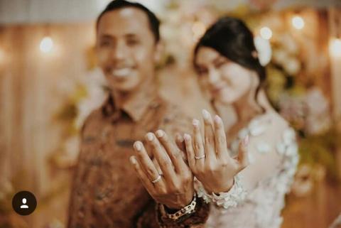 Cantiknya Dwinda Ratna Dan Kisah Lucu Mas Pur TOP Awal Ketemu Calon ...