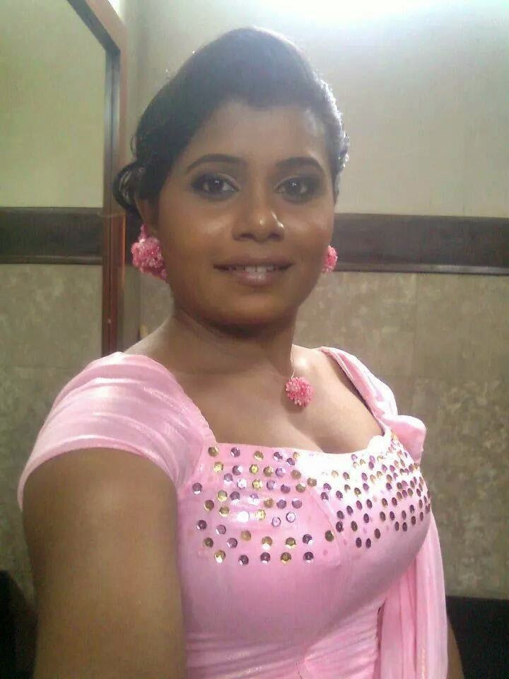 Sri Lankan Sexy Girls | Sri Lankan Hot Kello: Sri Lankan Facebook kello Randoms