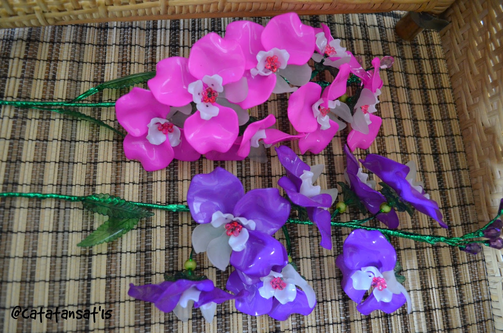 Merangkai Bunga Akrilik | Catatan Sat