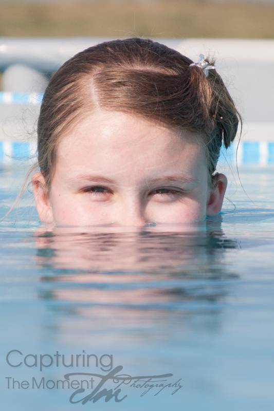 Capturing The Moment Photography: Kim's Wet & Wild Pool Portraits