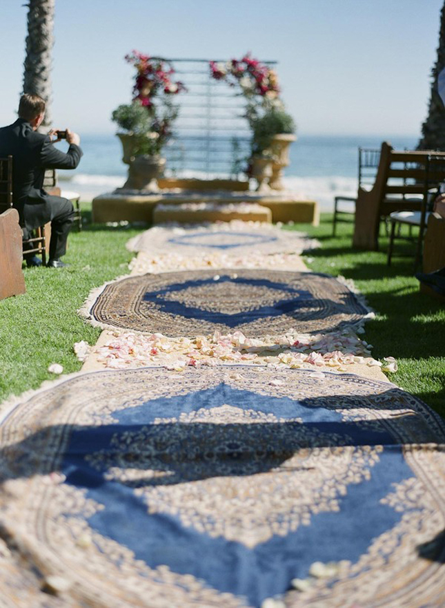 {Steal Worthy Weddings} : Rustic Glam Barn Wedding - Belle The Magazine