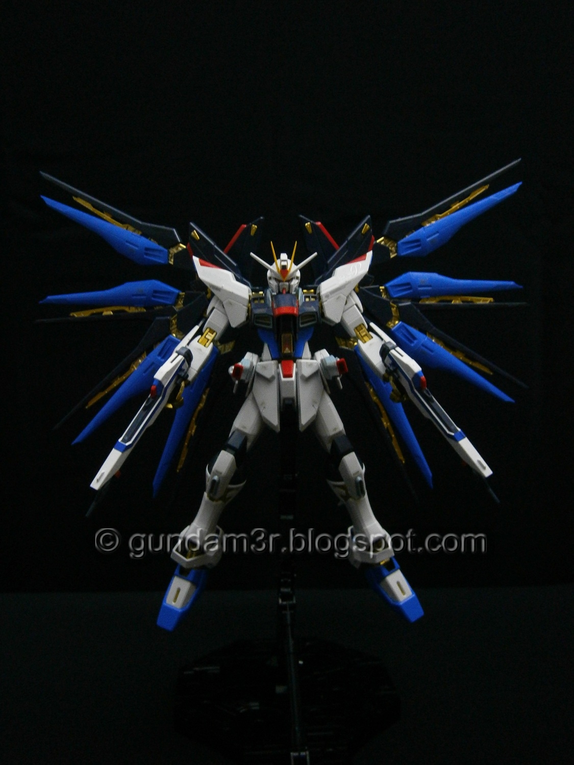 Strike Freedom Gundam Full Burst Mode MG Review Part 3