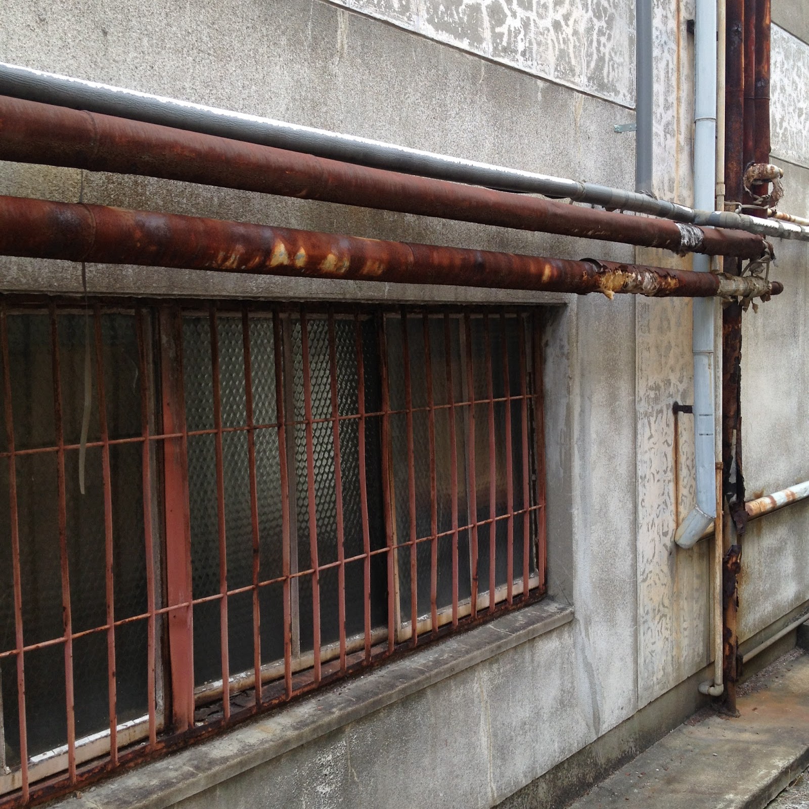 Hitoe eyes : 大阪の廃墟、古ビル、レトロな看板など