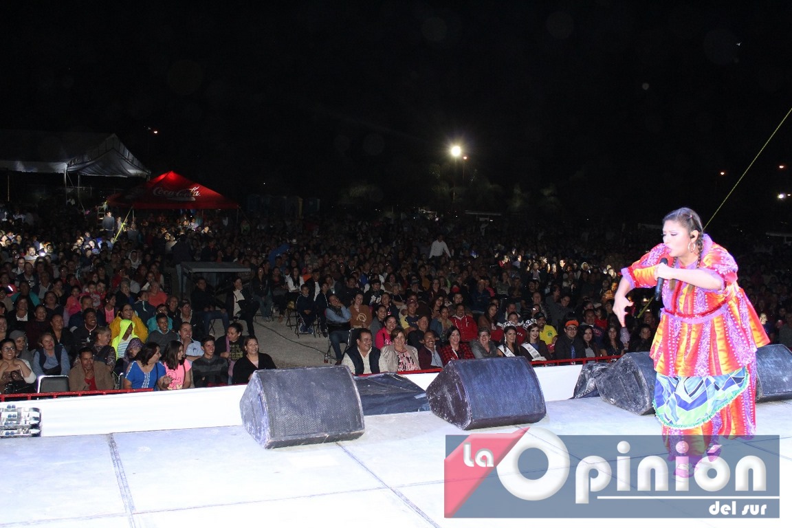 La Opinion: LA COMICIDAD DE LA INDIA YURIDIA, REUNIÓ A MÁS DE 4 MIL ...