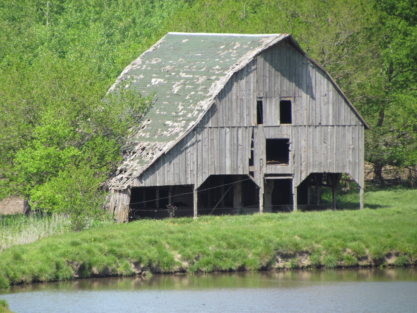 Old Barns on Pinterest | Barns, Red Barns and Missouri