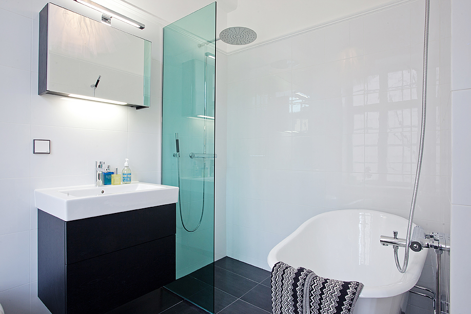 studio karin: MODERNA BADRUM