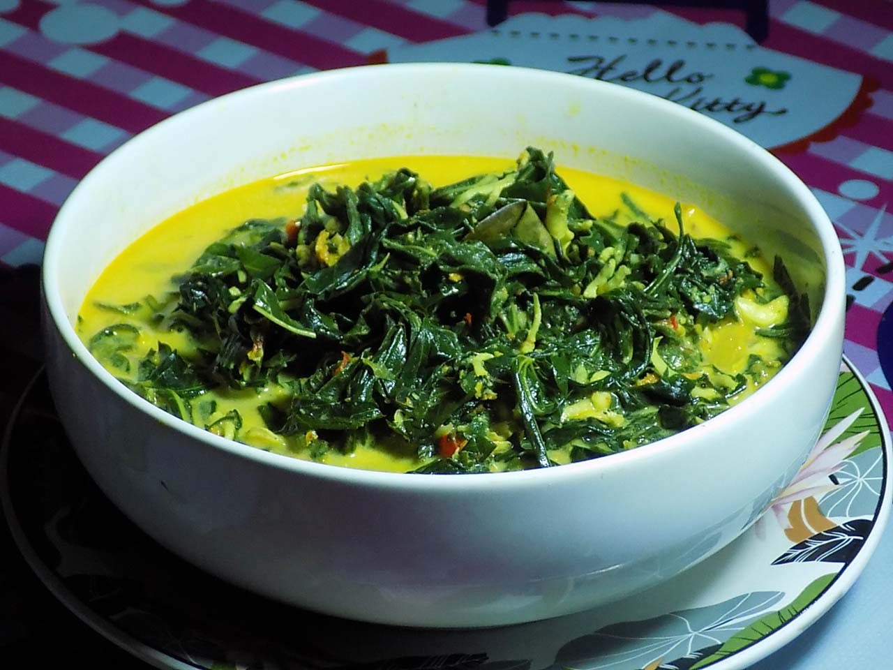 Nikmatnya Gulai Sayur Daun Singkong, ini Resepnya!! - Be Knows