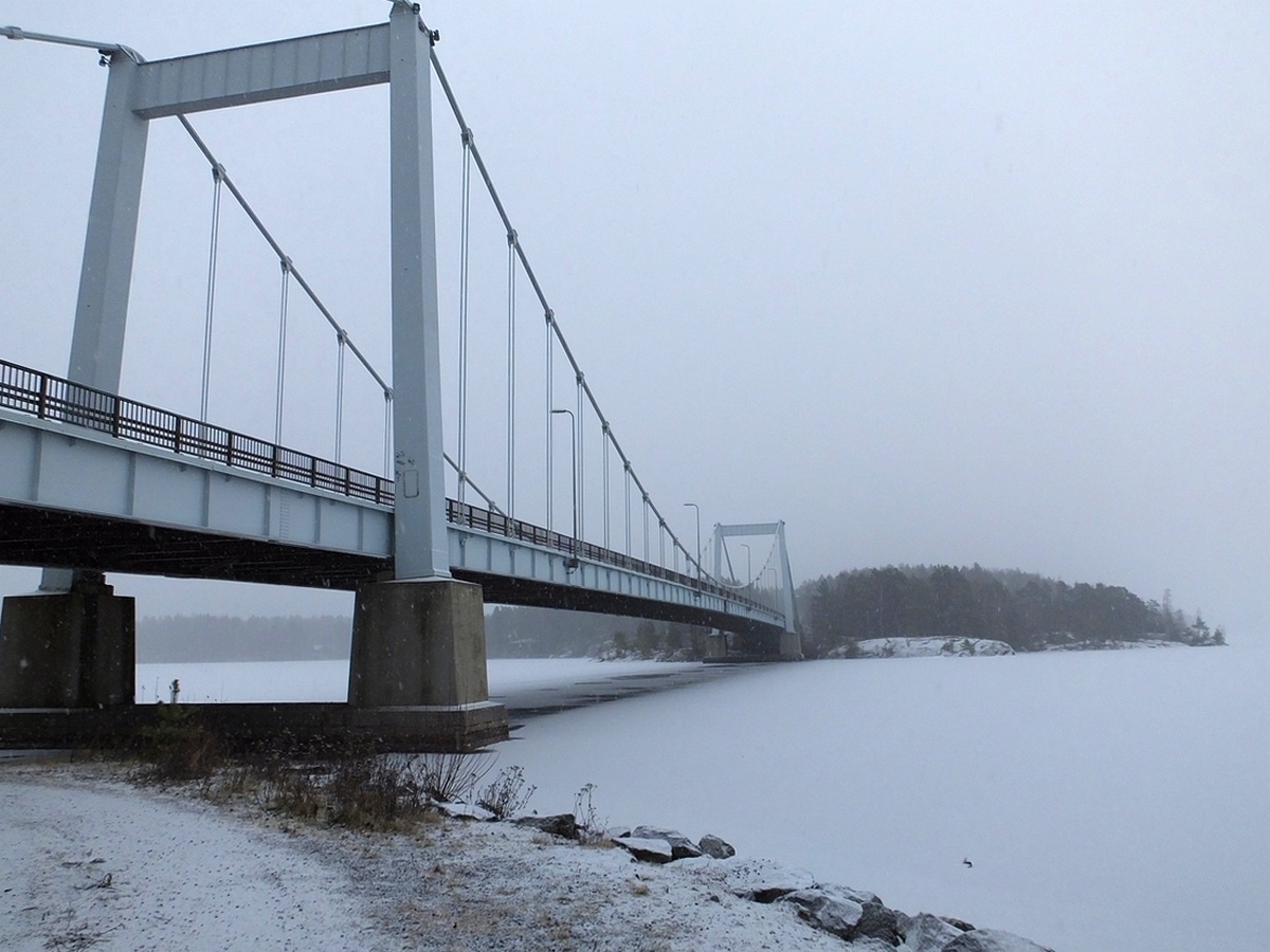Saran mökissä ja puutarhassa: Sääksmäen silta