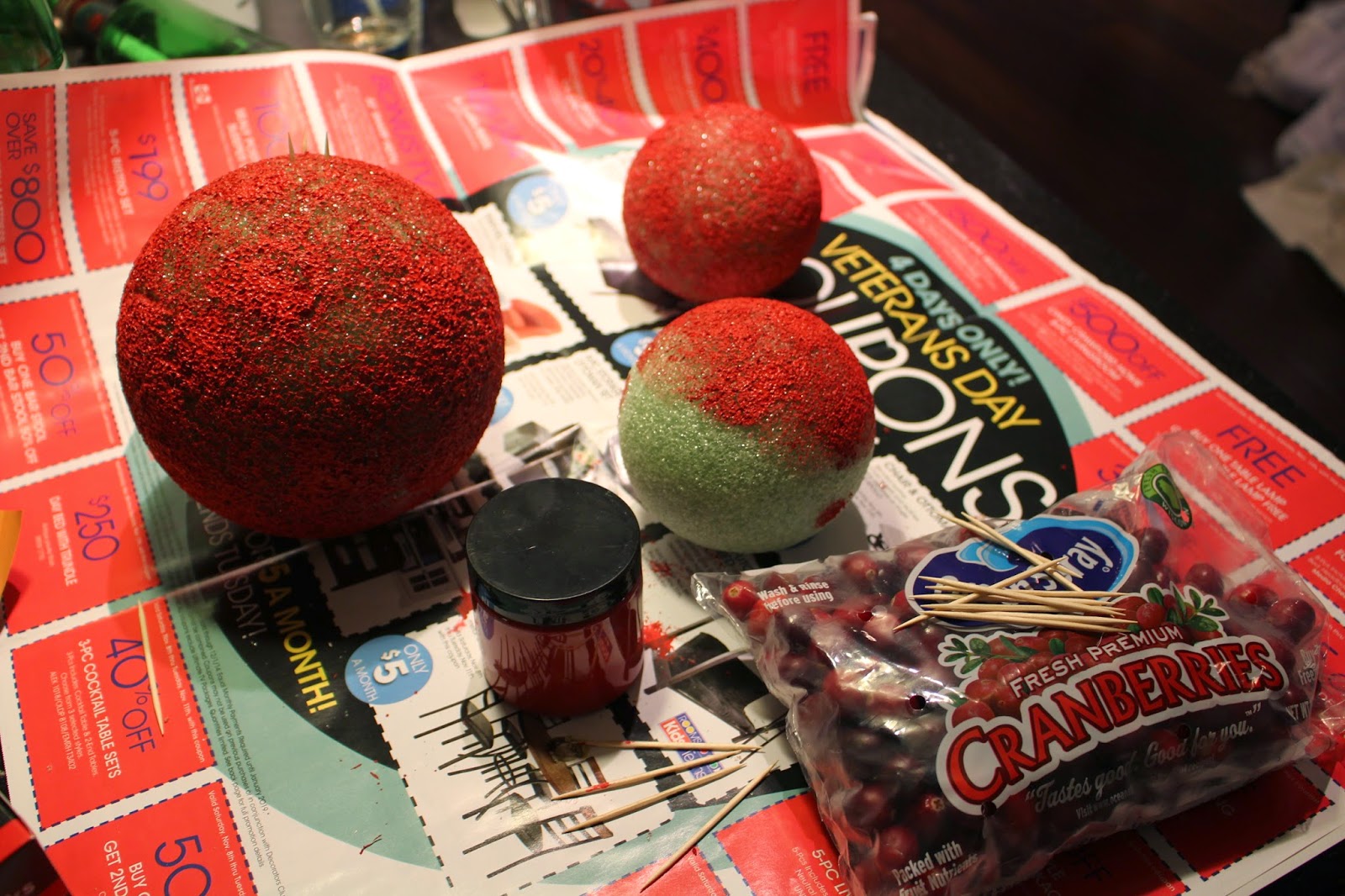 Nadia's DIY Projects: DIY Cranberry Topiary