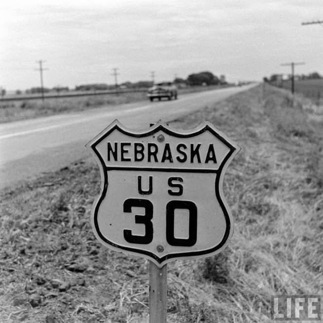 Awesome Pictures of U.S. Route 30 in 1948 Show a Slice of American Life ...