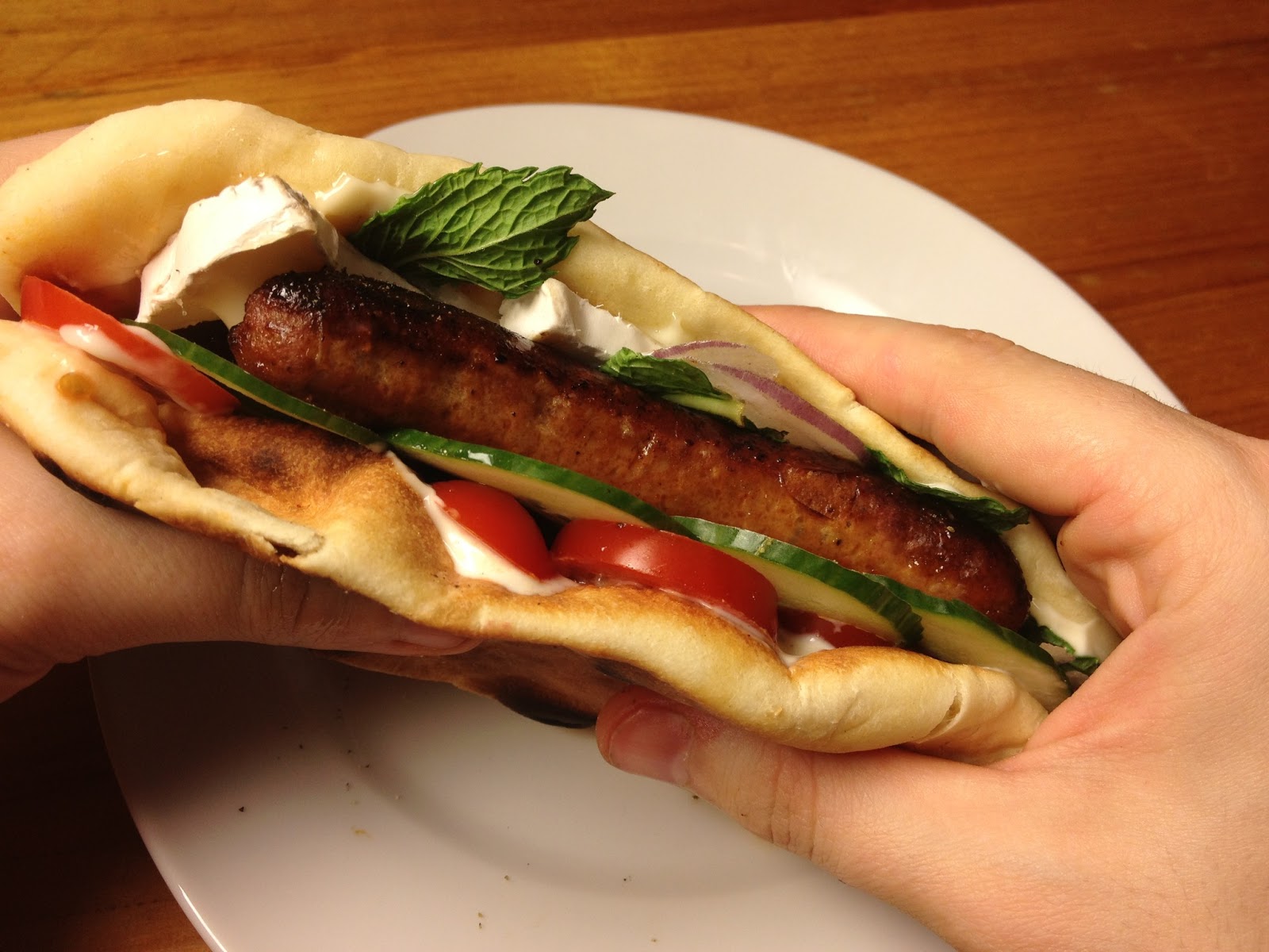 Sandwich marocain aux merguez, menthe et brie | 180 degrés