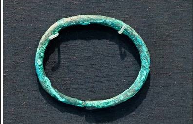 Book of Mormon Evidence: Book of Mormon Breastplates and Jewelry