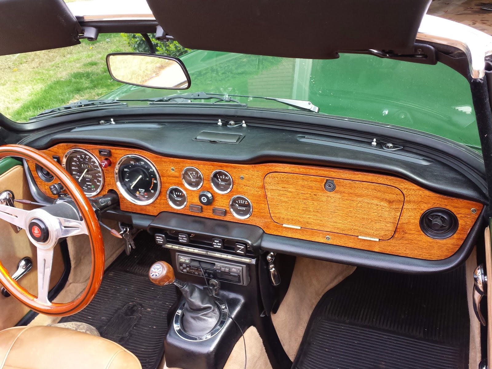 Coventrys Finest: TR6 Dash Refinish and Dash Pad Replacement -- Part 2
