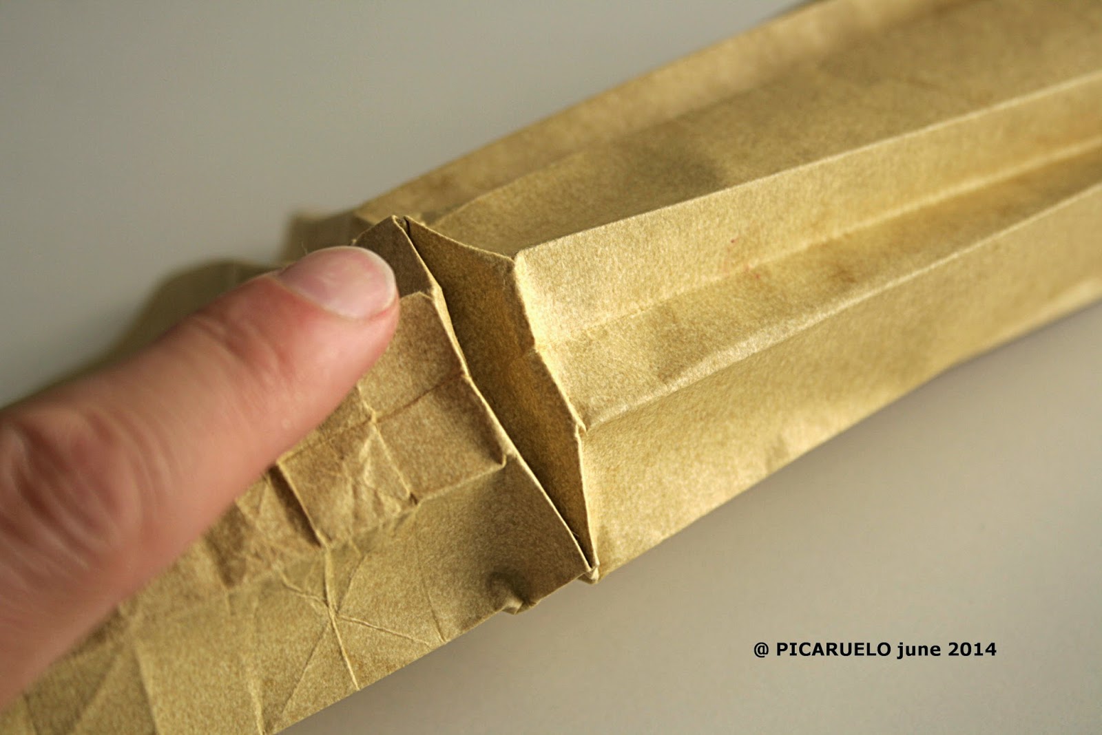 Picaruelo's origami: THE SAXOPHONE