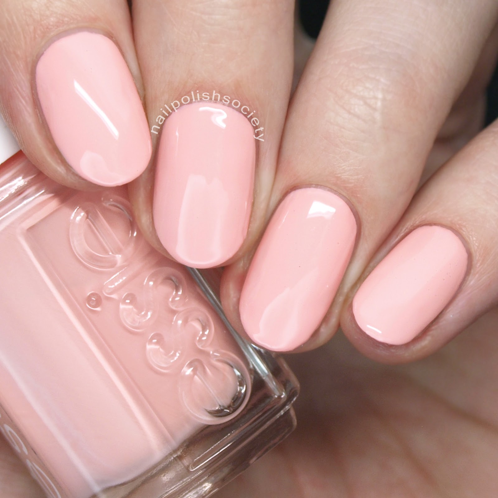 Nail Polish Society: Essie Spring 2017 Collection